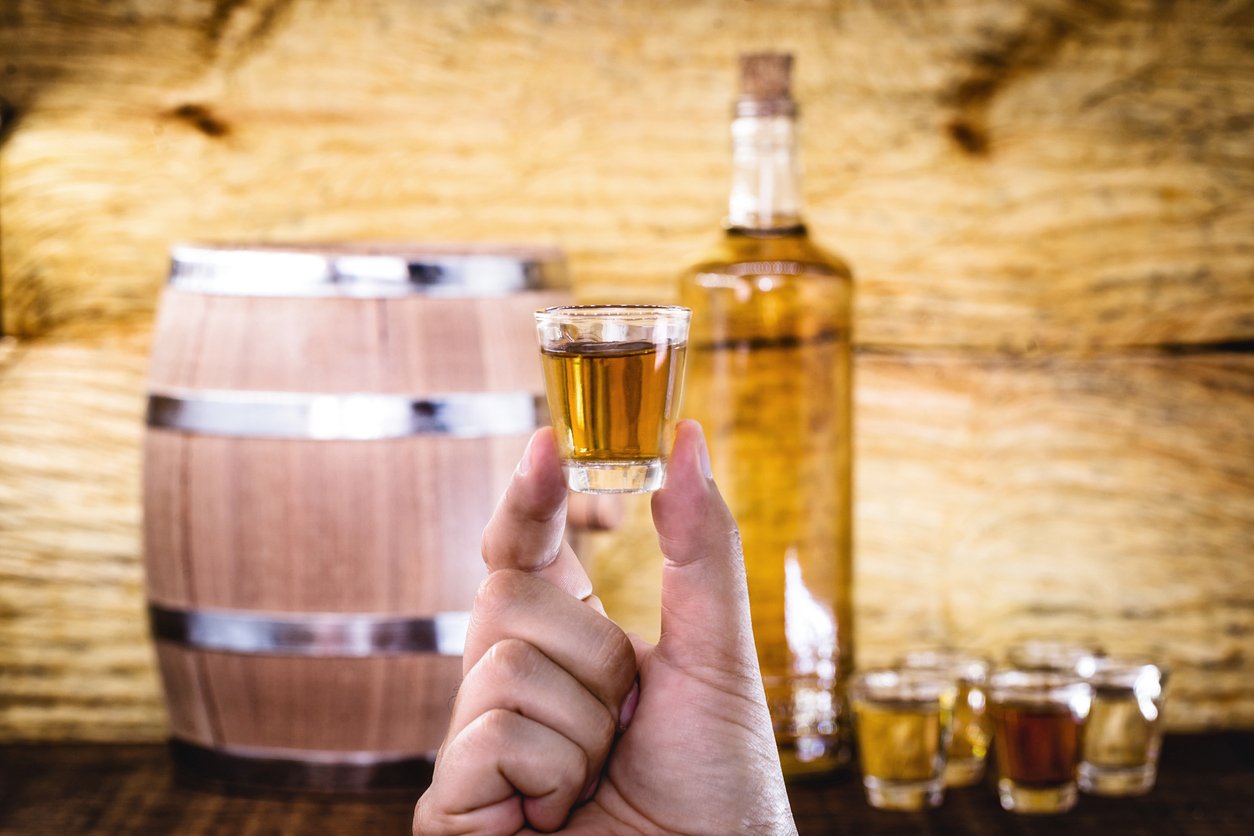 Qual a diferença entre aguardente, cachaça e pinga? - Procopão Qual a diferença entre aguardente, cachaça e pinga? - Procopão